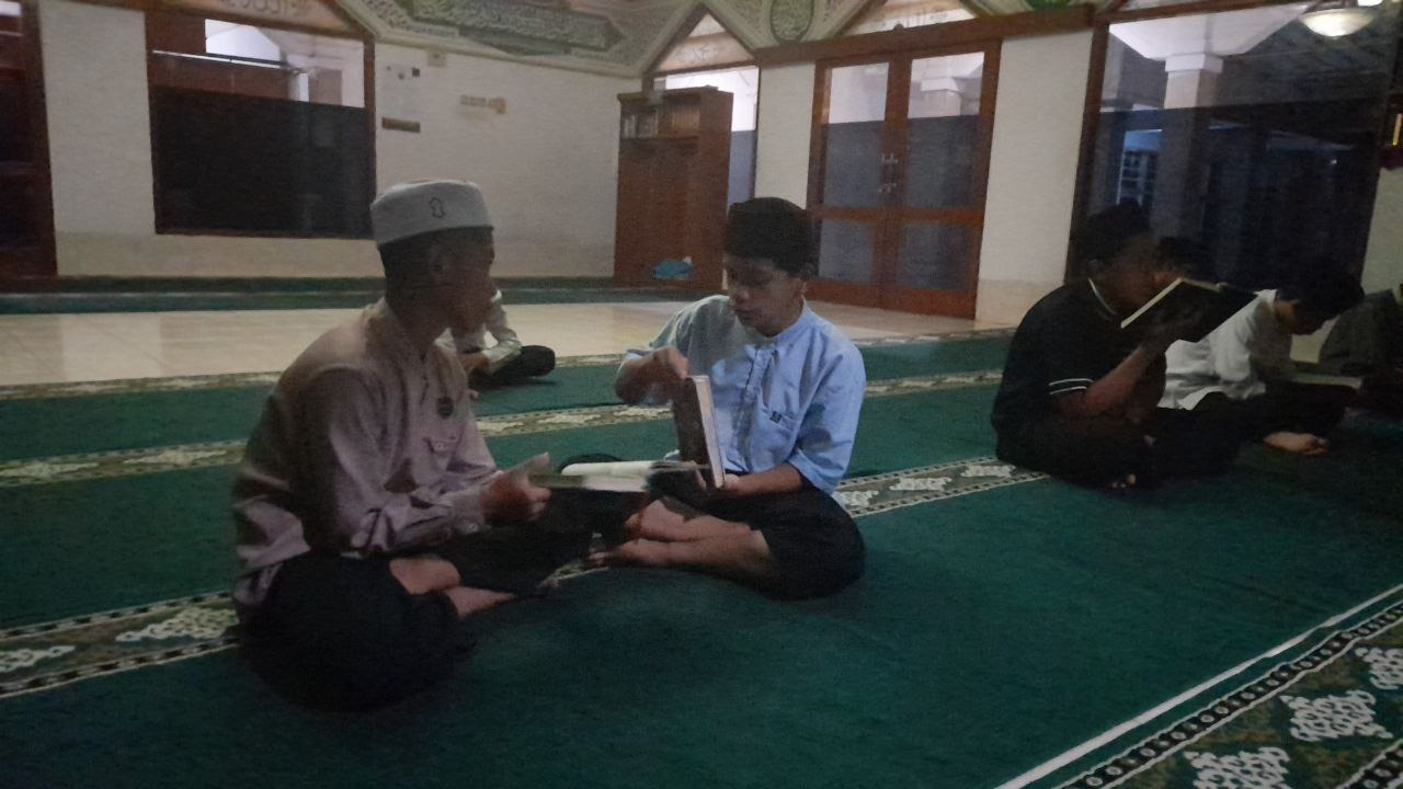 Khuruj fii Sabilillah Itikaf Santri Pesantren Al Hilal 3 Gegerkalong